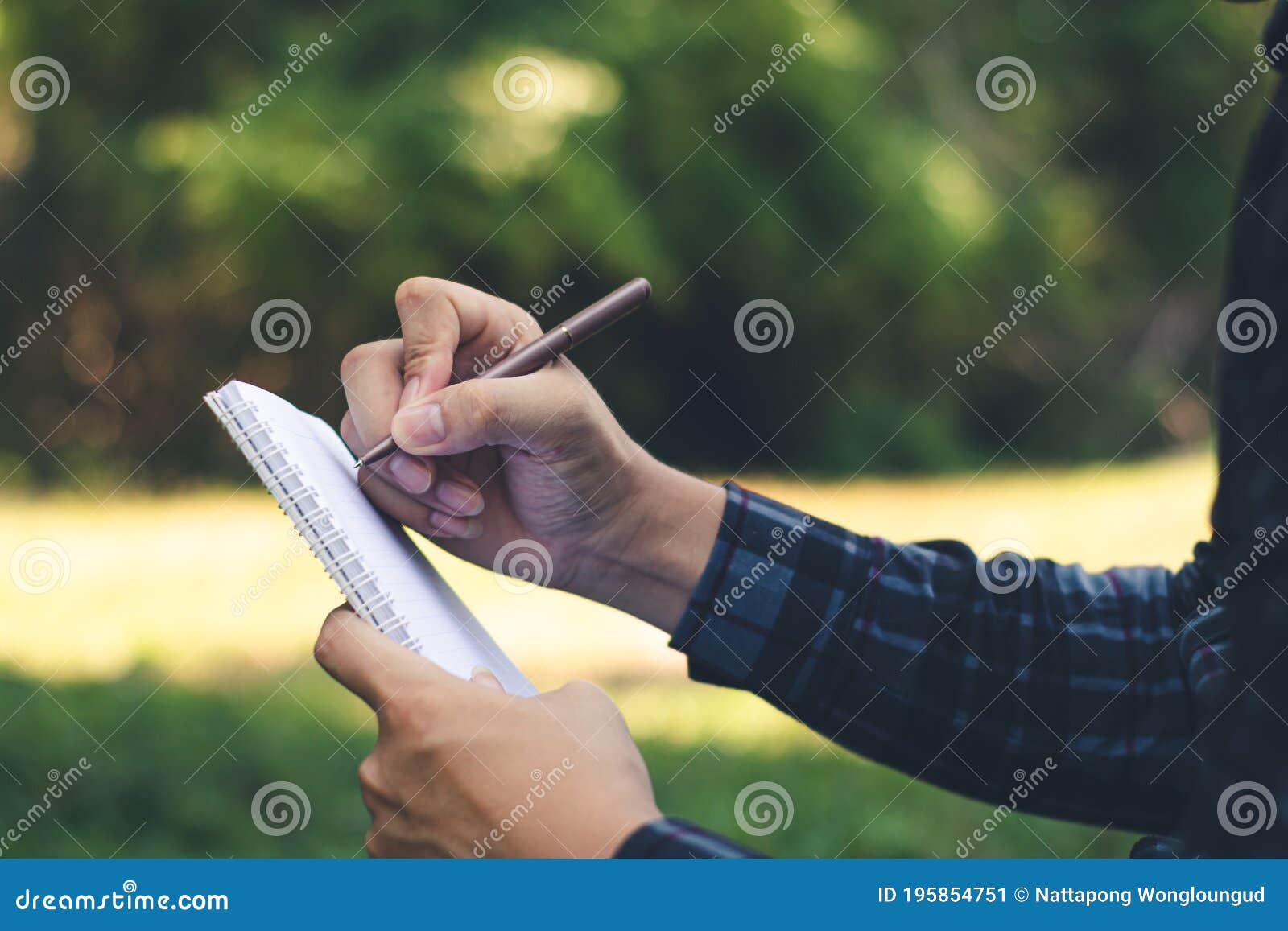 Men Write a Note on the Paper Record Stock Image - Image of success ...