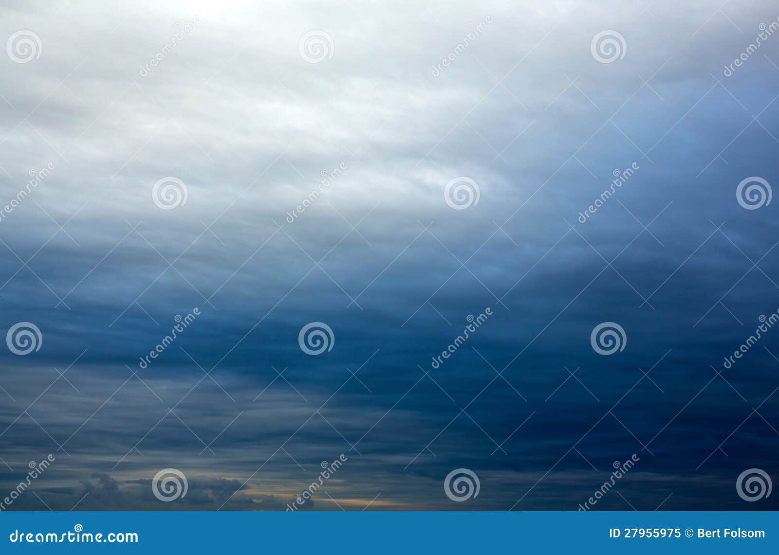 Menacing storm clouds stock image. Image of moody, light - 27955975