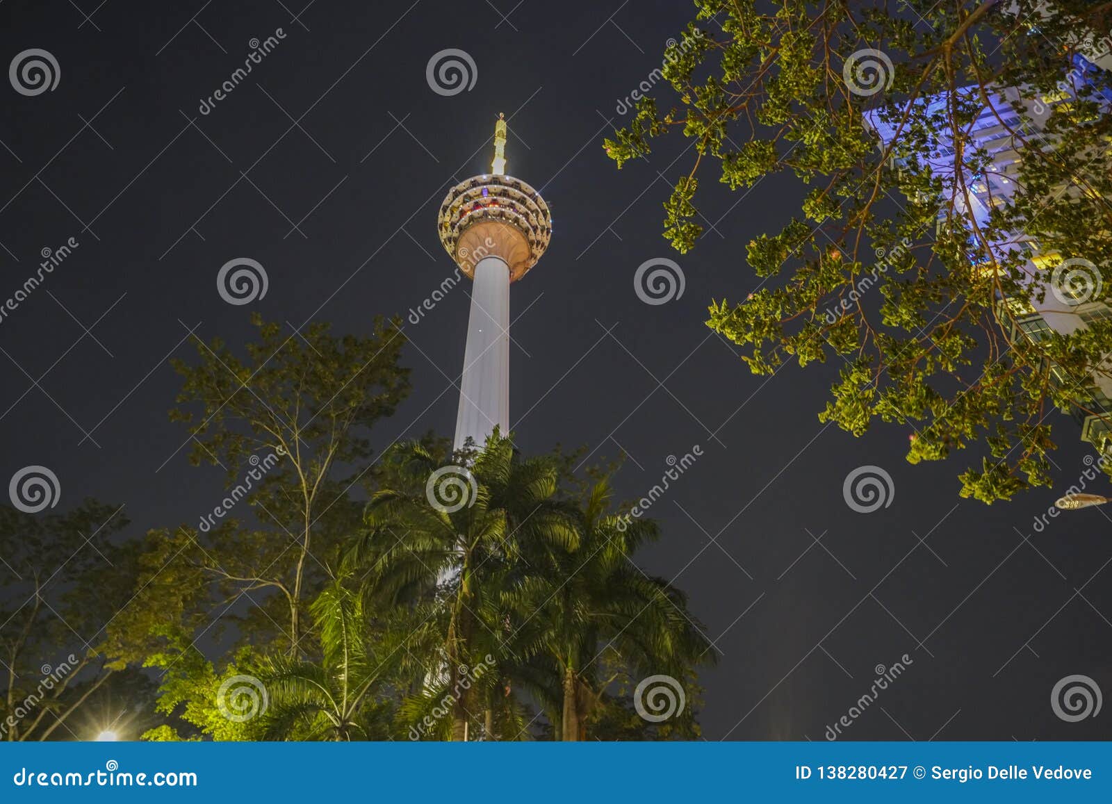 Menara KL Tower And Petronas Twin Tower, Kuala Lumpur Malaysia ...