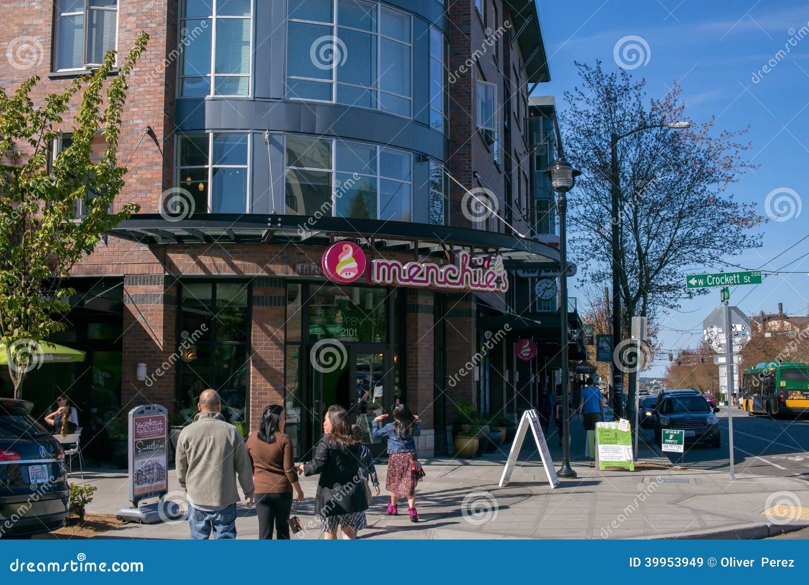 Menchies Frozen Yogurt Store Editorial Stock Image - Image of retail ...