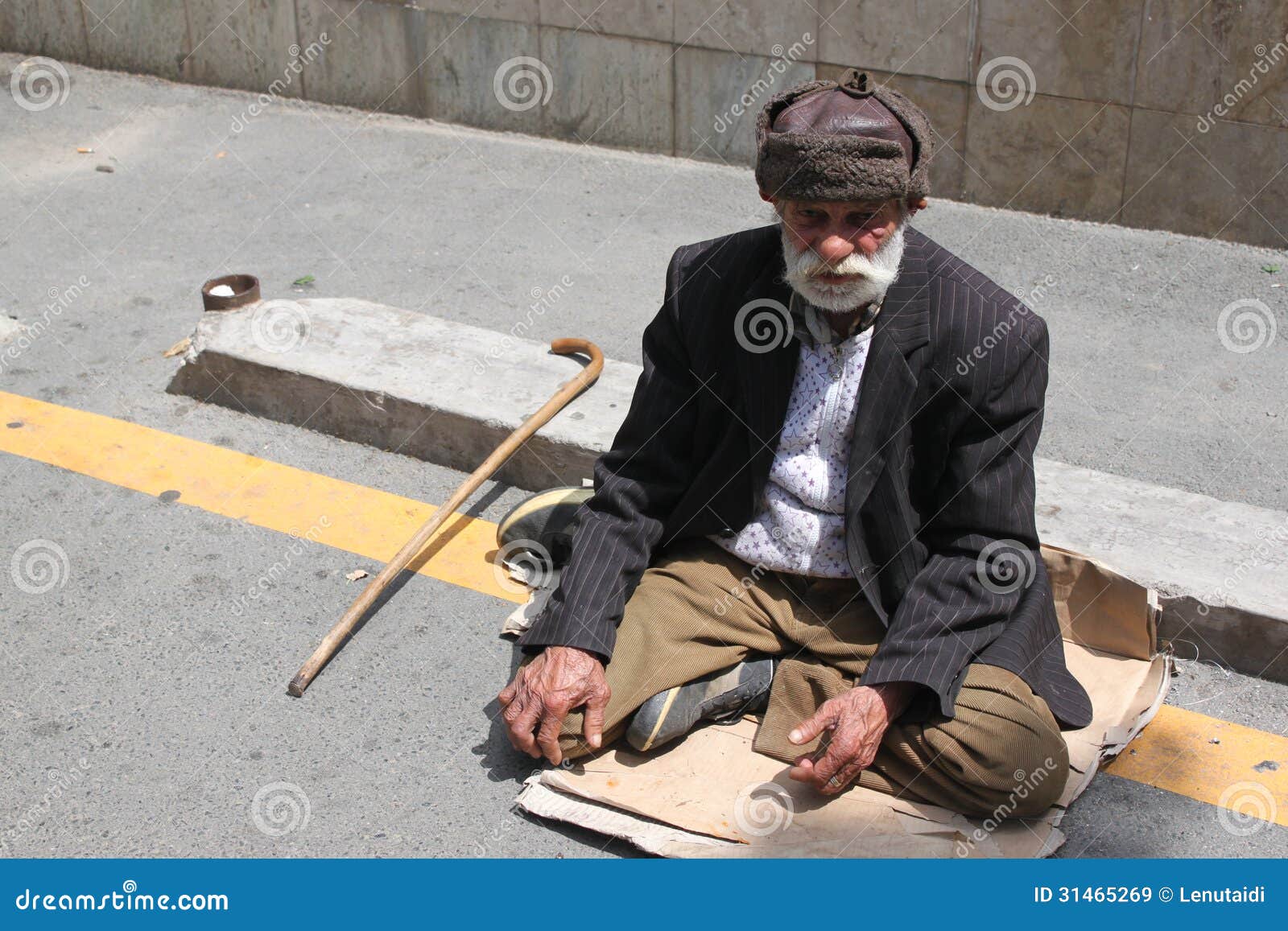 Mendigo imagen de archivo editorial. Imagen de hambriento - 31465269