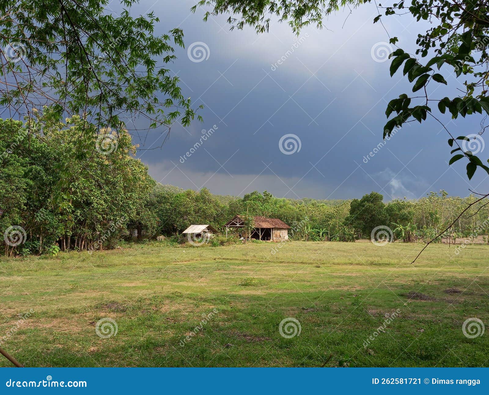 Mendung stock image. Image of mendung, gelap, hari, view - 262581721