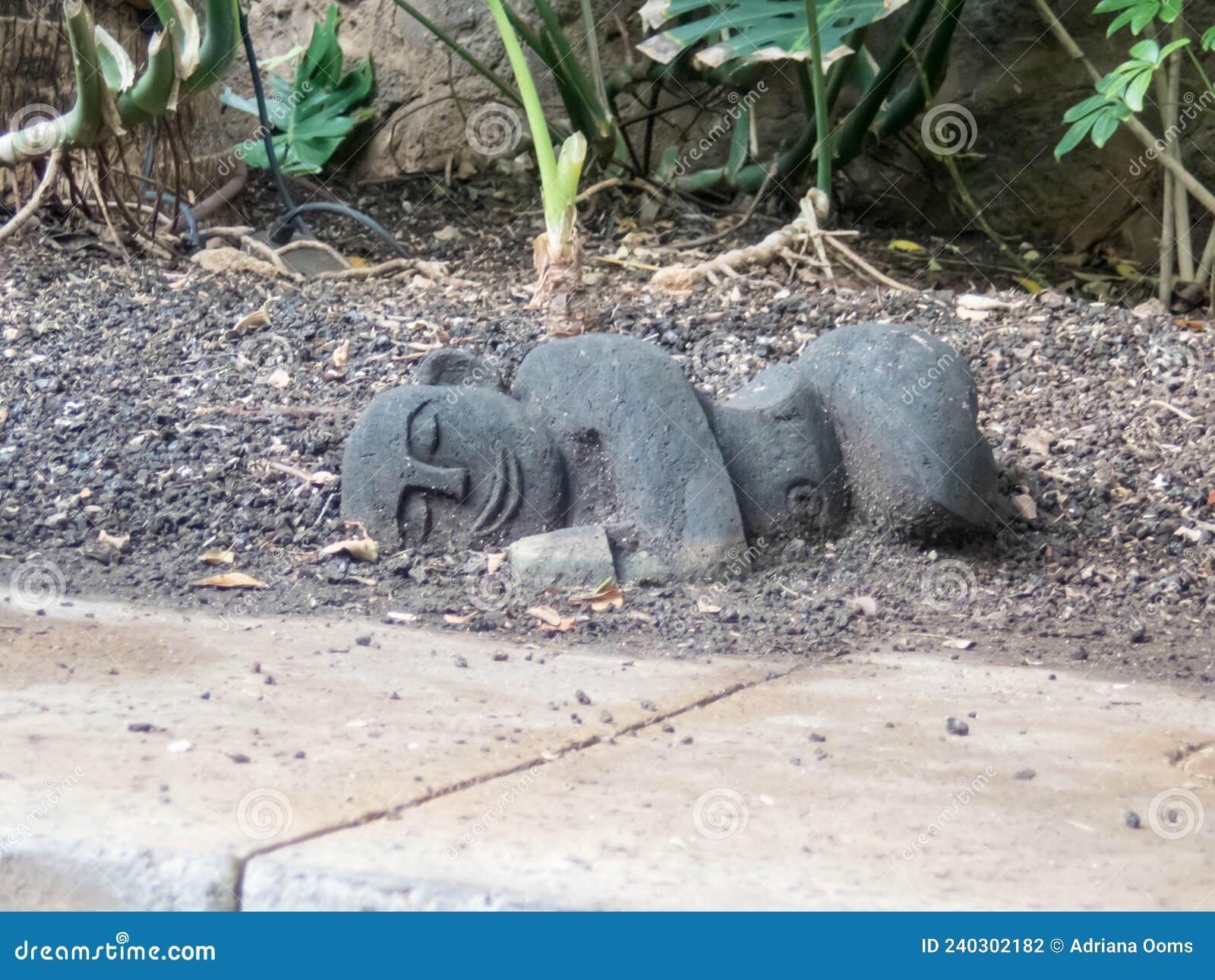 Menehune statue editorial photography. Image of folklore - 240302182