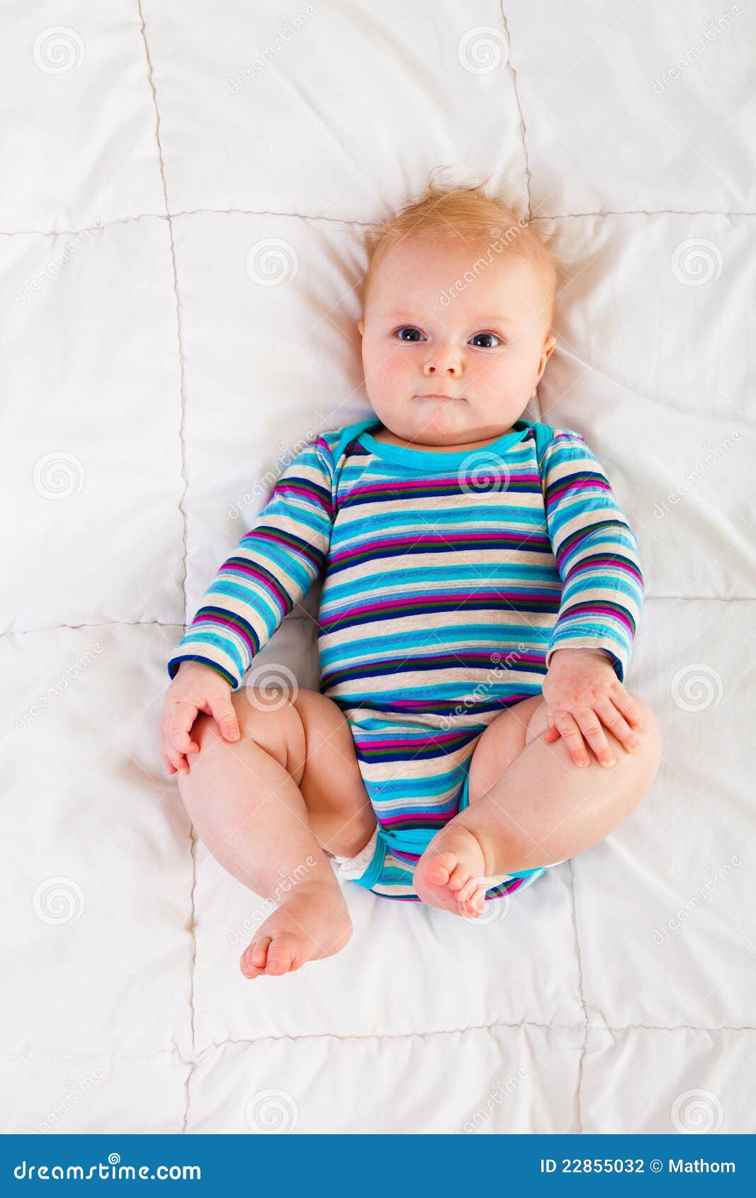 Menina infantil foto de stock. Imagem de pequeno, sorriso - 22855032