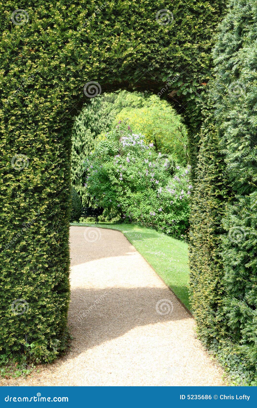 Mening Van Een Engelse Tuin Van De Manor Stock Foto - Image of sering ...