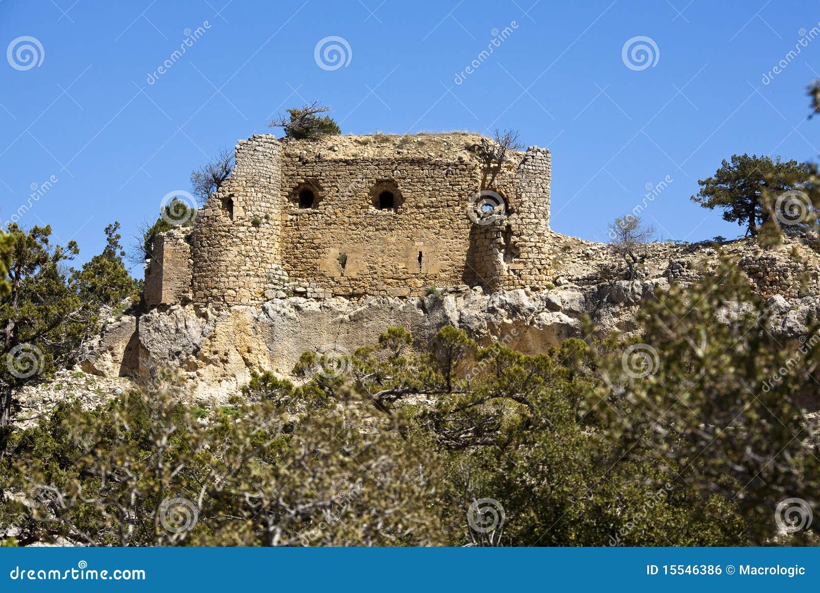 Mennan Castle stock photo. Image of brick, refugee, tree - 15546386