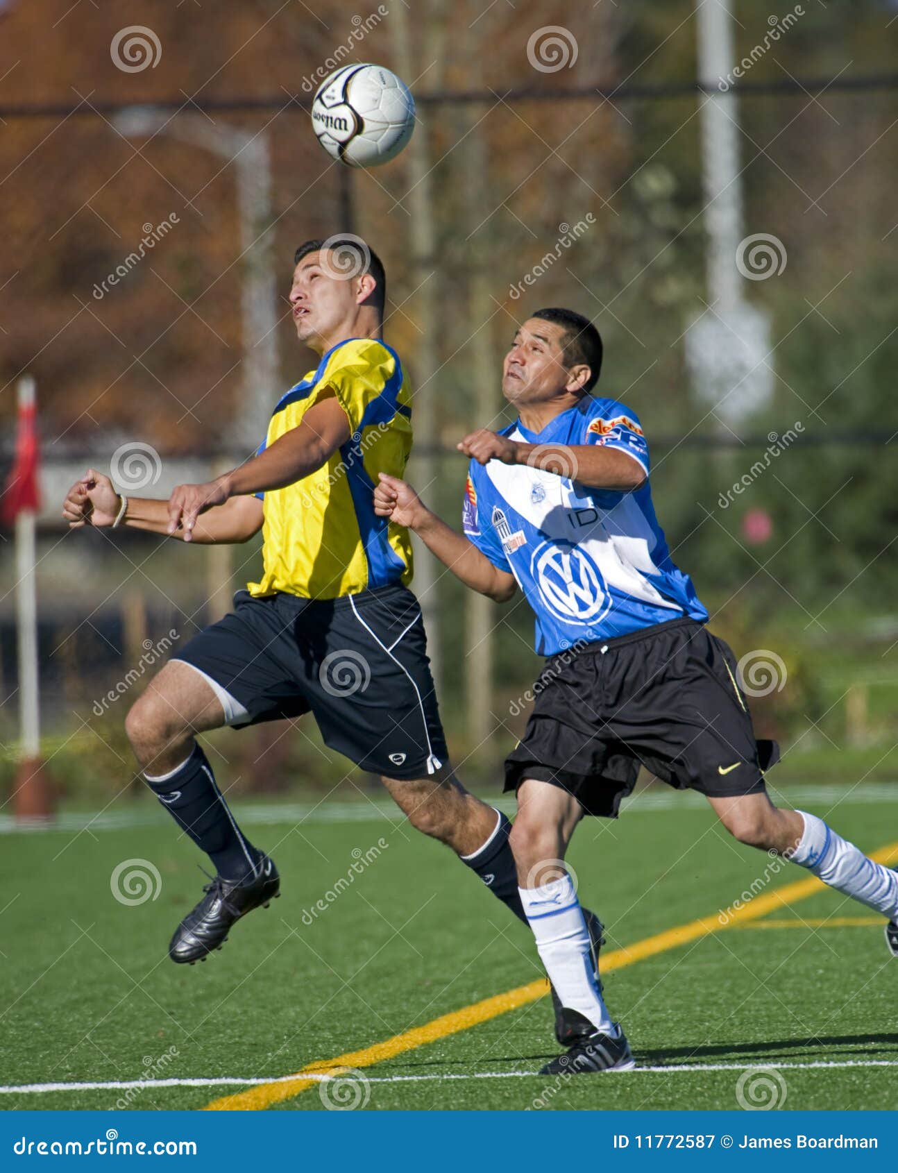 Mens Soccer head ball editorial photography. Image of mens - 11772587