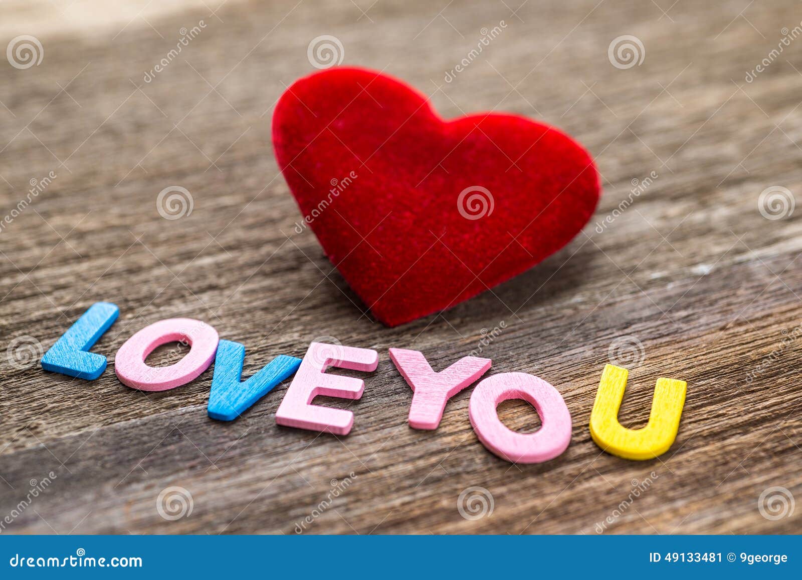 Mensagem Do Amor Escrita Pelo Papel Da Cor Imagem de Stock - Imagem de ...