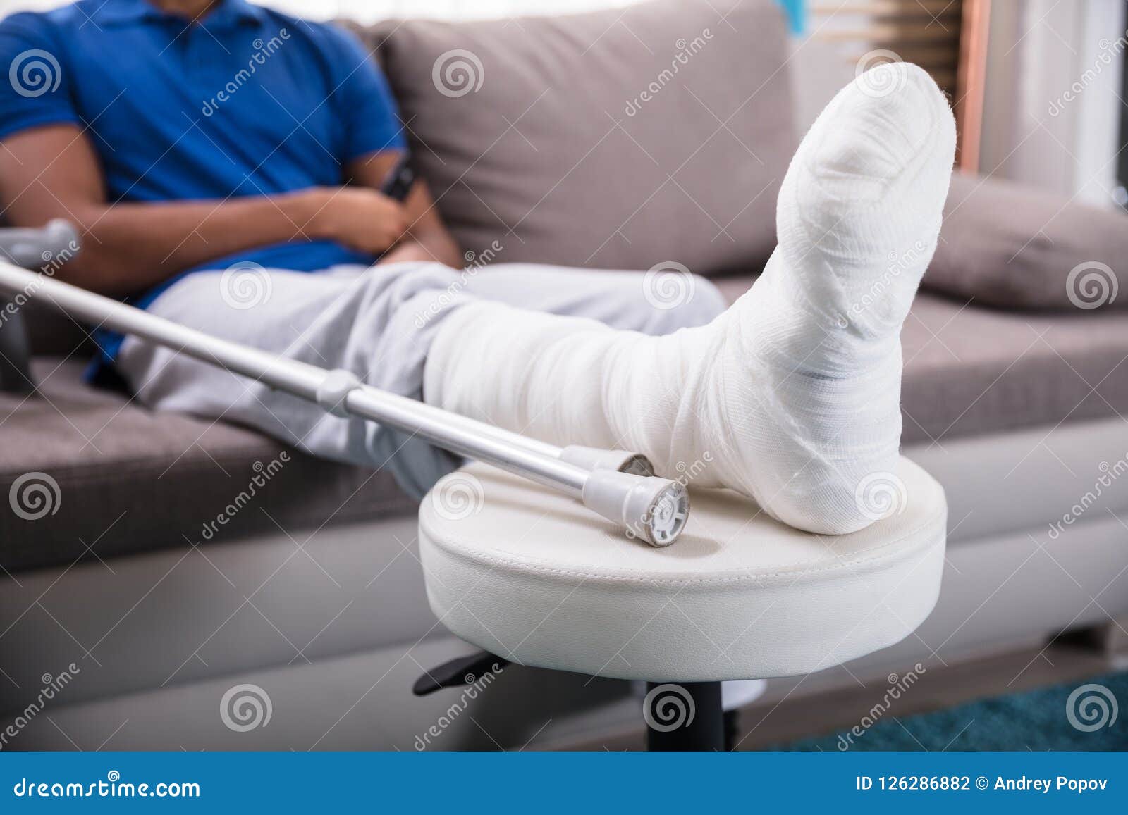 Mensen` s Gebroken Been stock foto. Image of rekening - 126286882