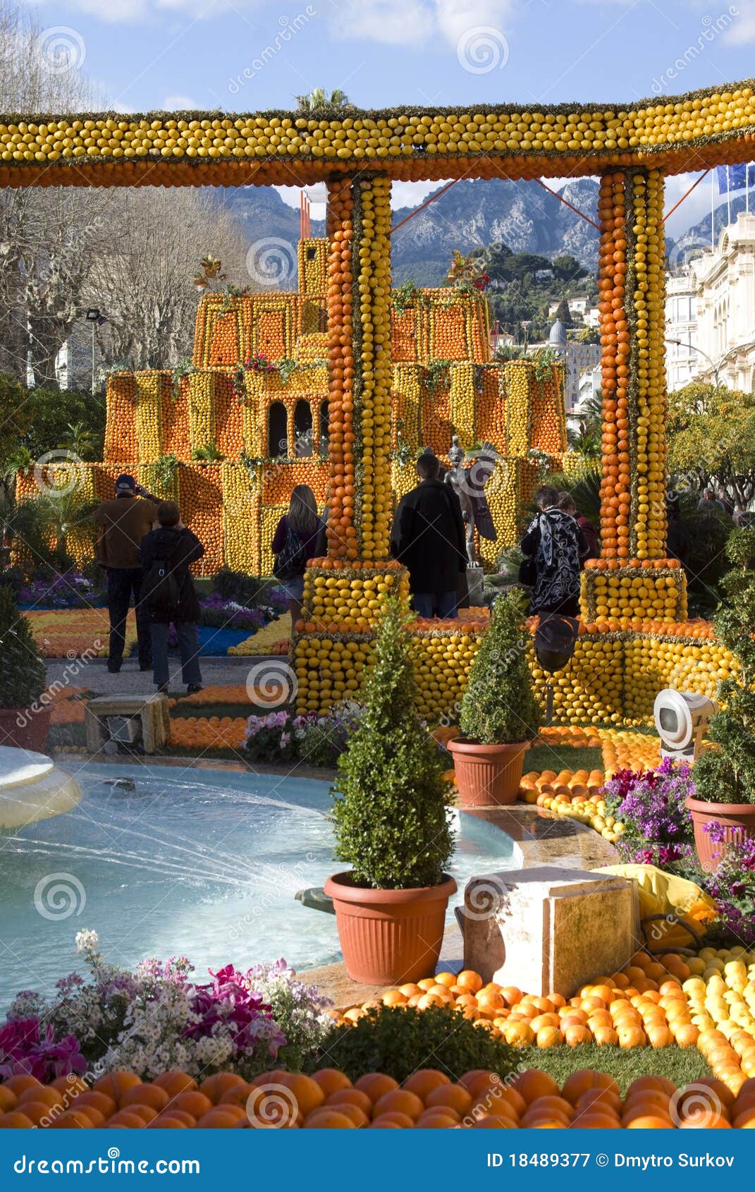 Menton Lemon Festival editorial photography. Image of europe - 18489377