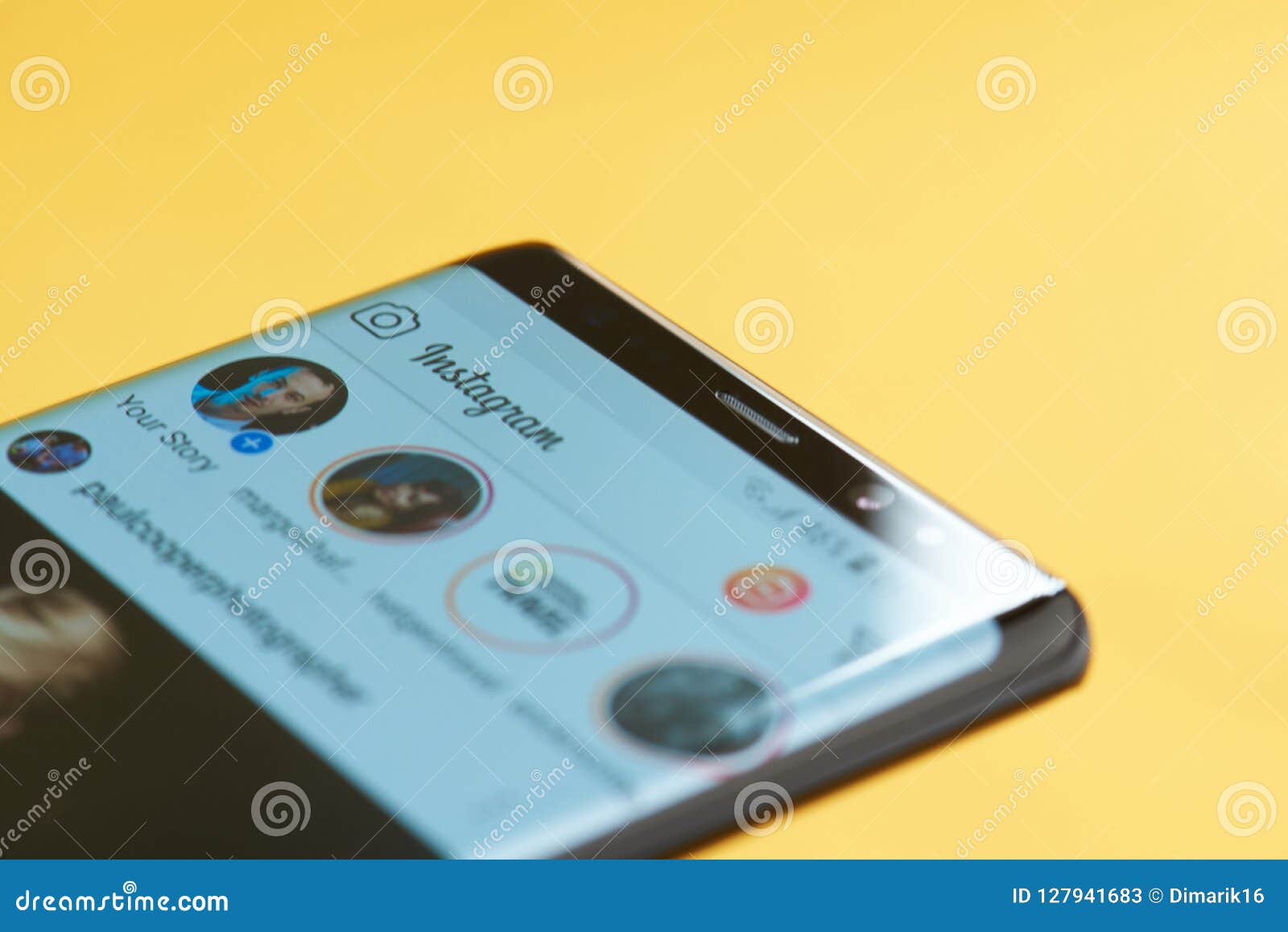 Menu De Instagram Na Tela Do Smartphone Foto de Stock Editorial ...