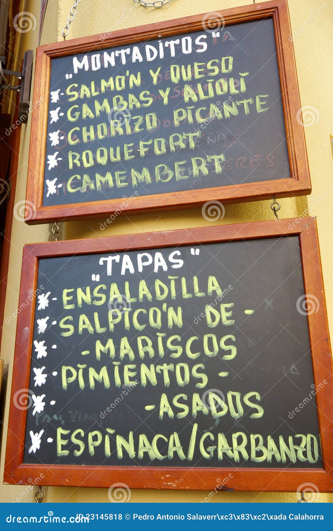 Menu spagnolo fotografia stock. Immagine di sfondo, nero - 23145818