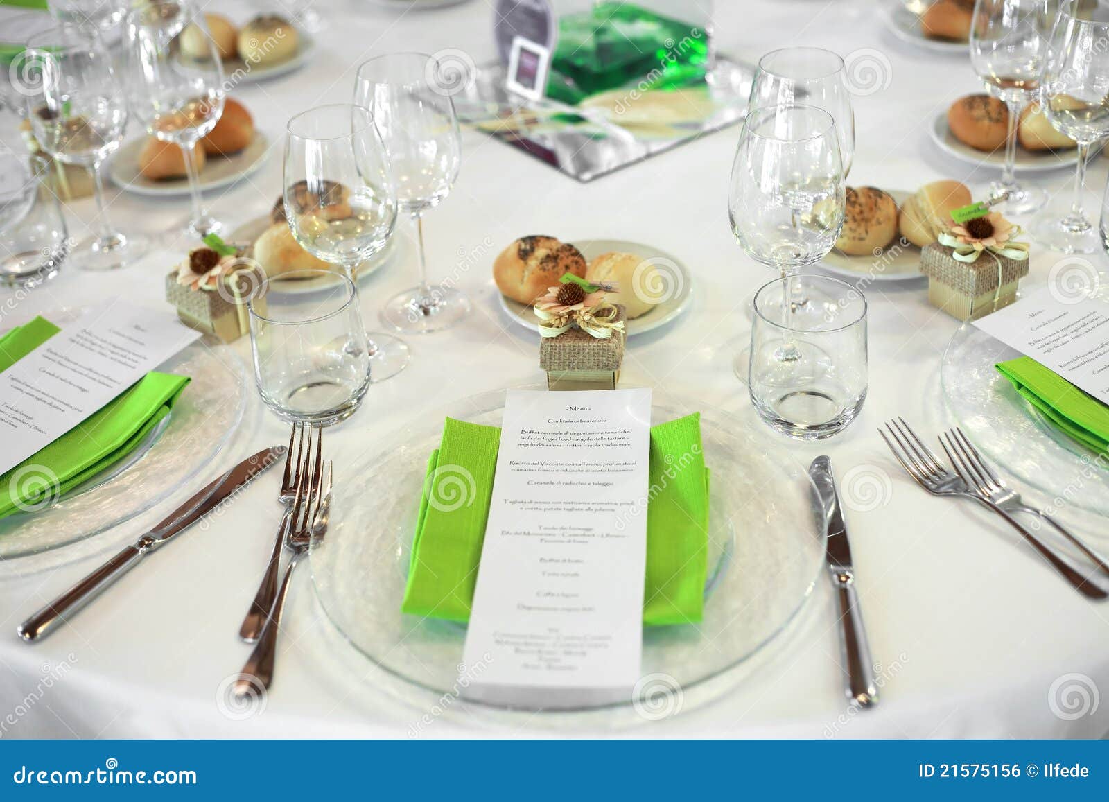 Menu Sulla Tabella Di Cerimonia Nuziale Fotografia Stock - Immagine di ...