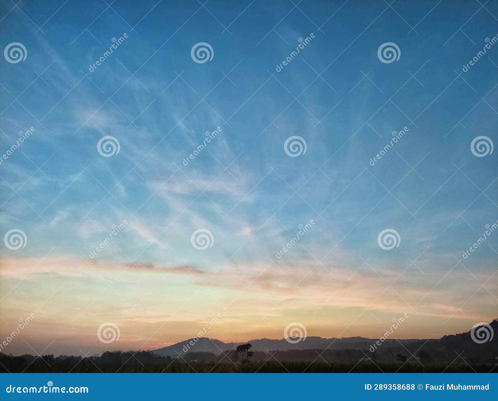 Menuju Senja stock photo. Image of horizon, ocean, prairie - 289358688