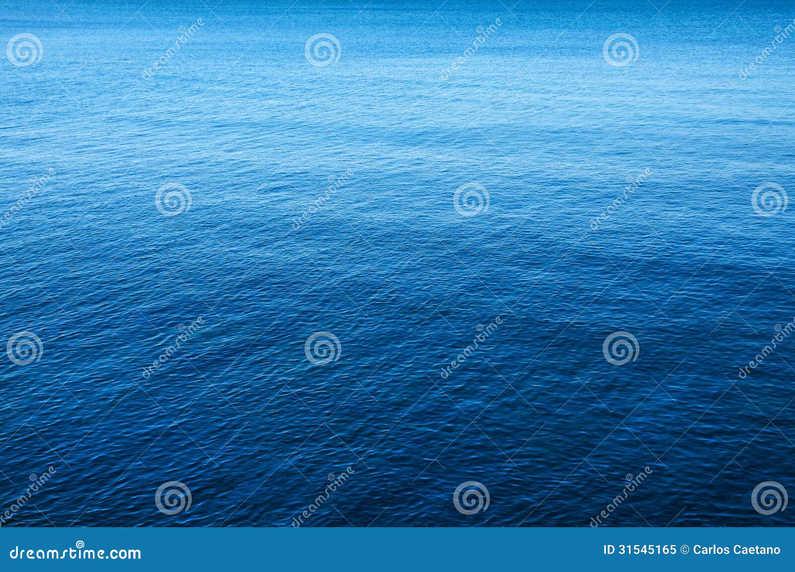 Mer bleue image stock. Image du propre, lumière, beauté - 31545165