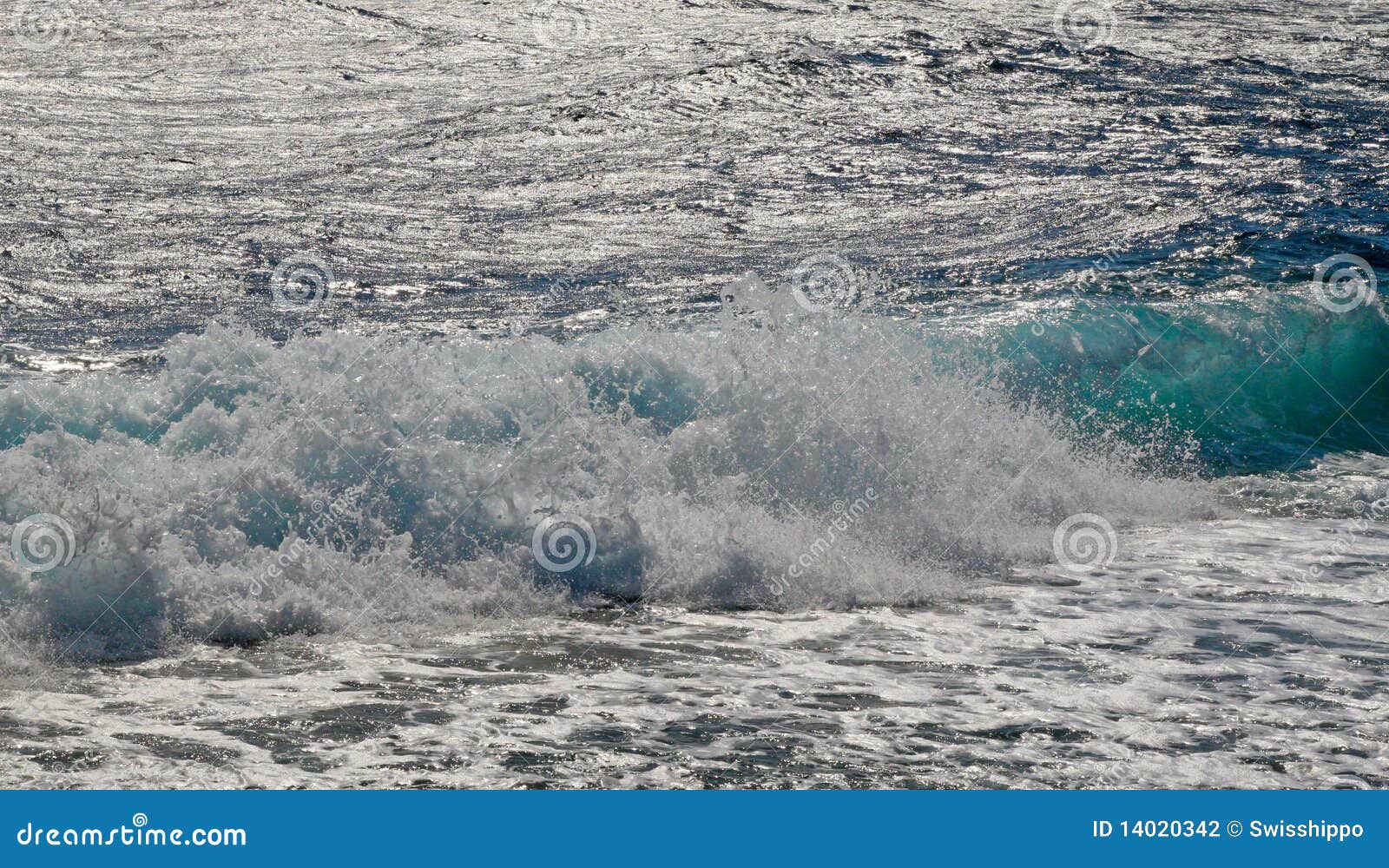 Mer orageuse photo stock. Image du beau, littoral, mouvement - 14020342