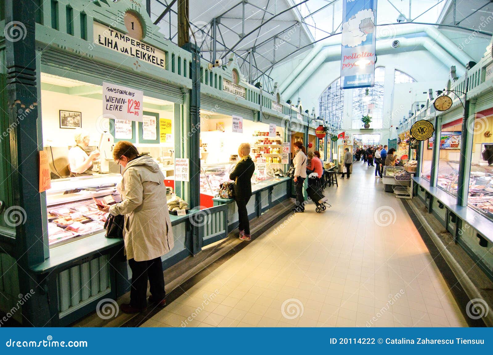 Mercado De Easter Em Tampere Finlandia Fotografia Editorial - Imagem de ...