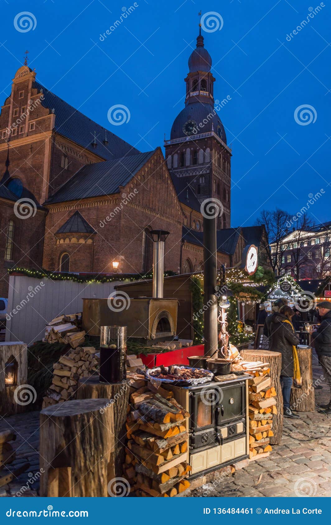 Mercado 2018 De La Navidad De Riga Foto editorial - Imagen de invierno ...