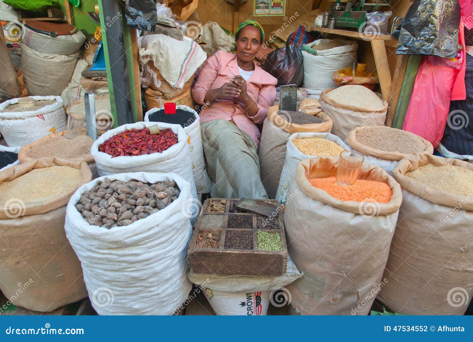 Mercado de Merkato fotografía editorial. Imagen de cultura - 47534552