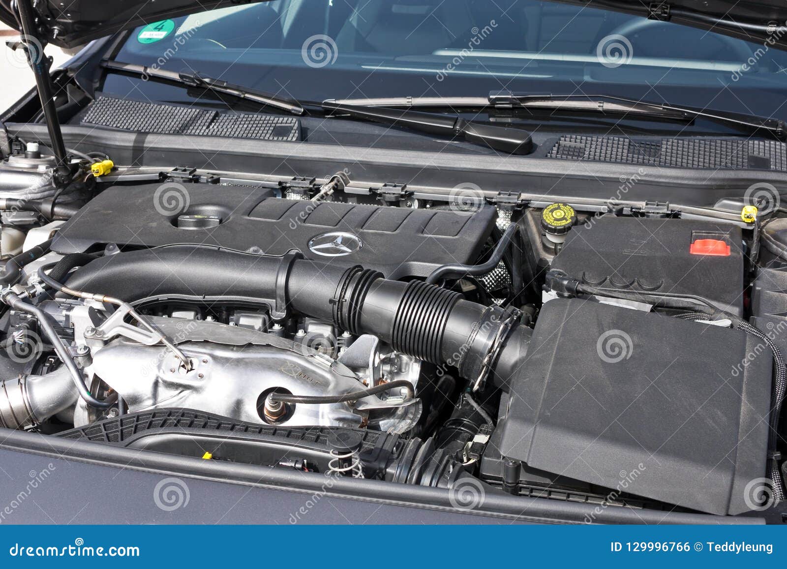 Mercedes-Benz a-Class 2018 Engine Editorial Photo - Image of mercedes ...