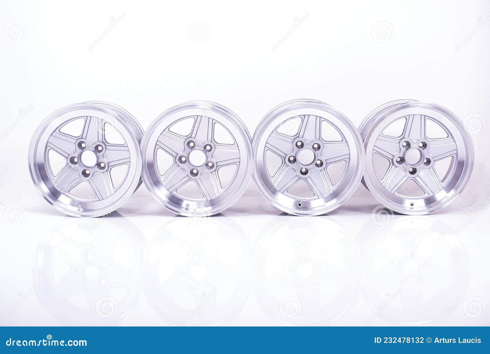 Mercedes Benz Classic 5 Spoke 16 Wheels Stock Photo - Image of disc ...