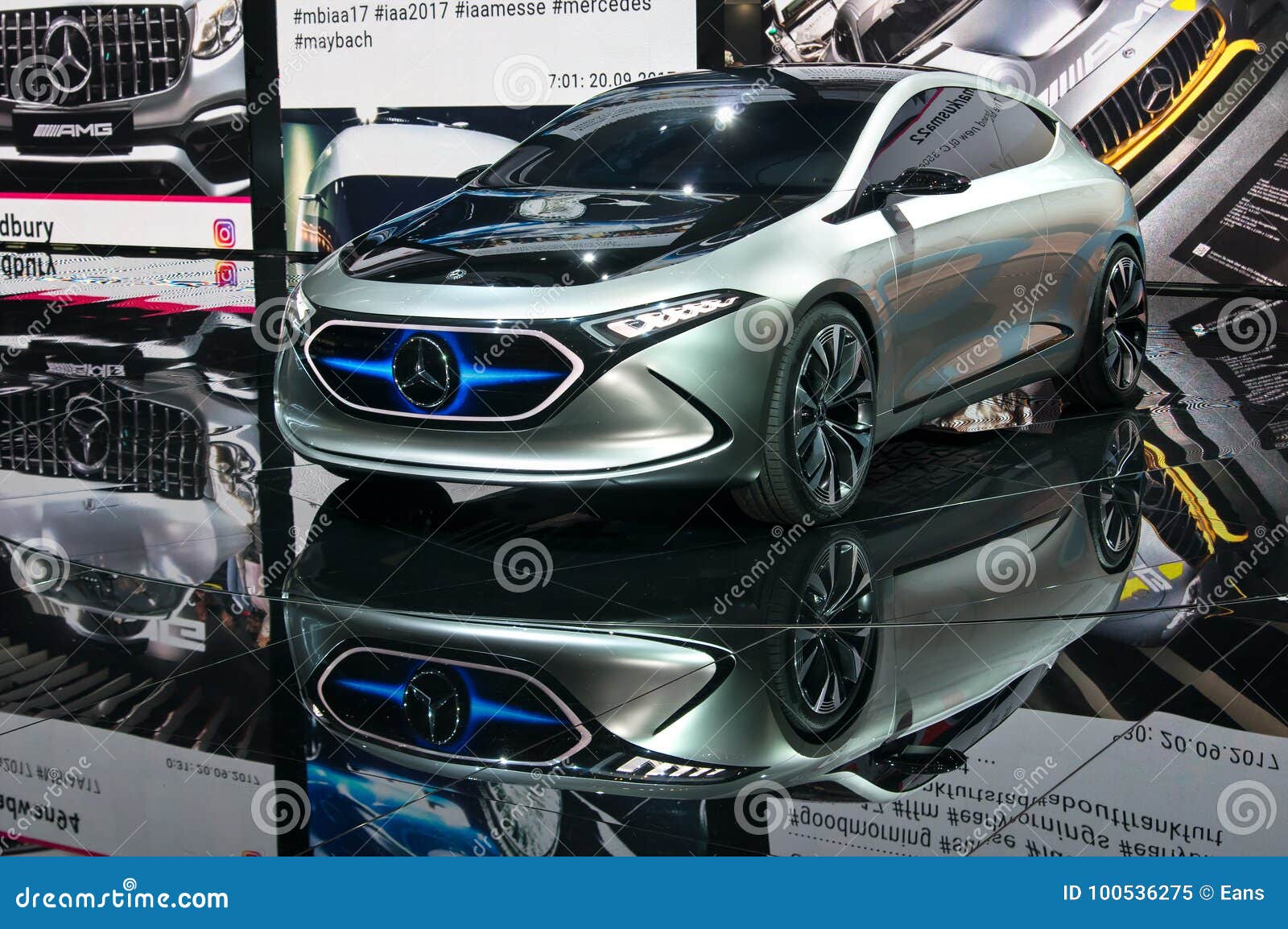 Mercedes-Benz Concept EQA imagem editorial. Imagem de mercedes - 100536275