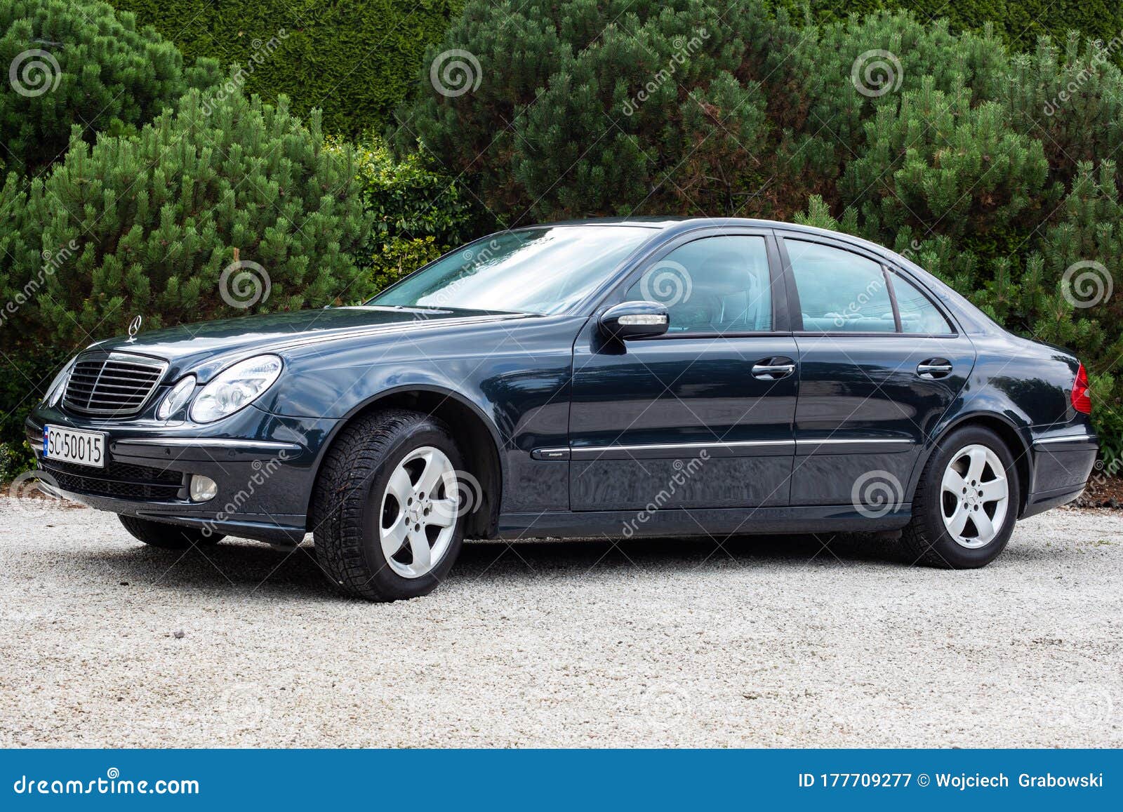 Mercedes-Benz E-Class Serie, Third Generation Editorial Photography ...