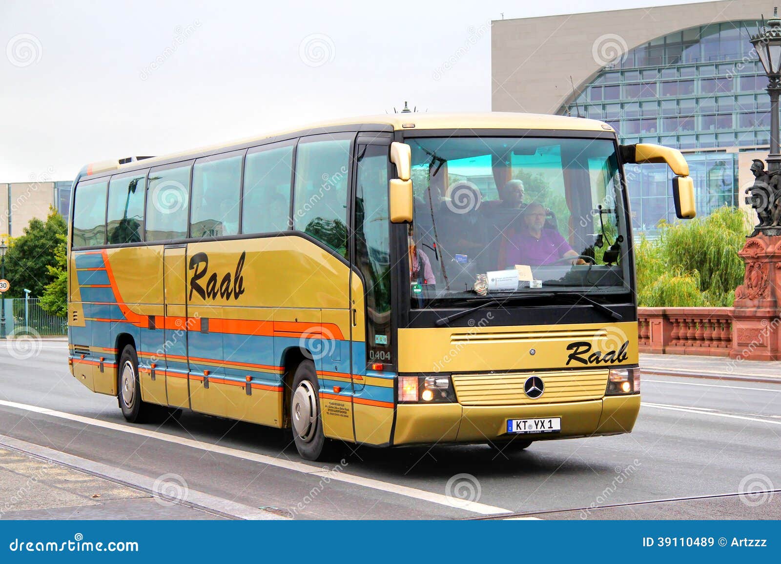 Mercedes-Benz O404 redaktionelles stockbild. Bild von wagen - 39110489