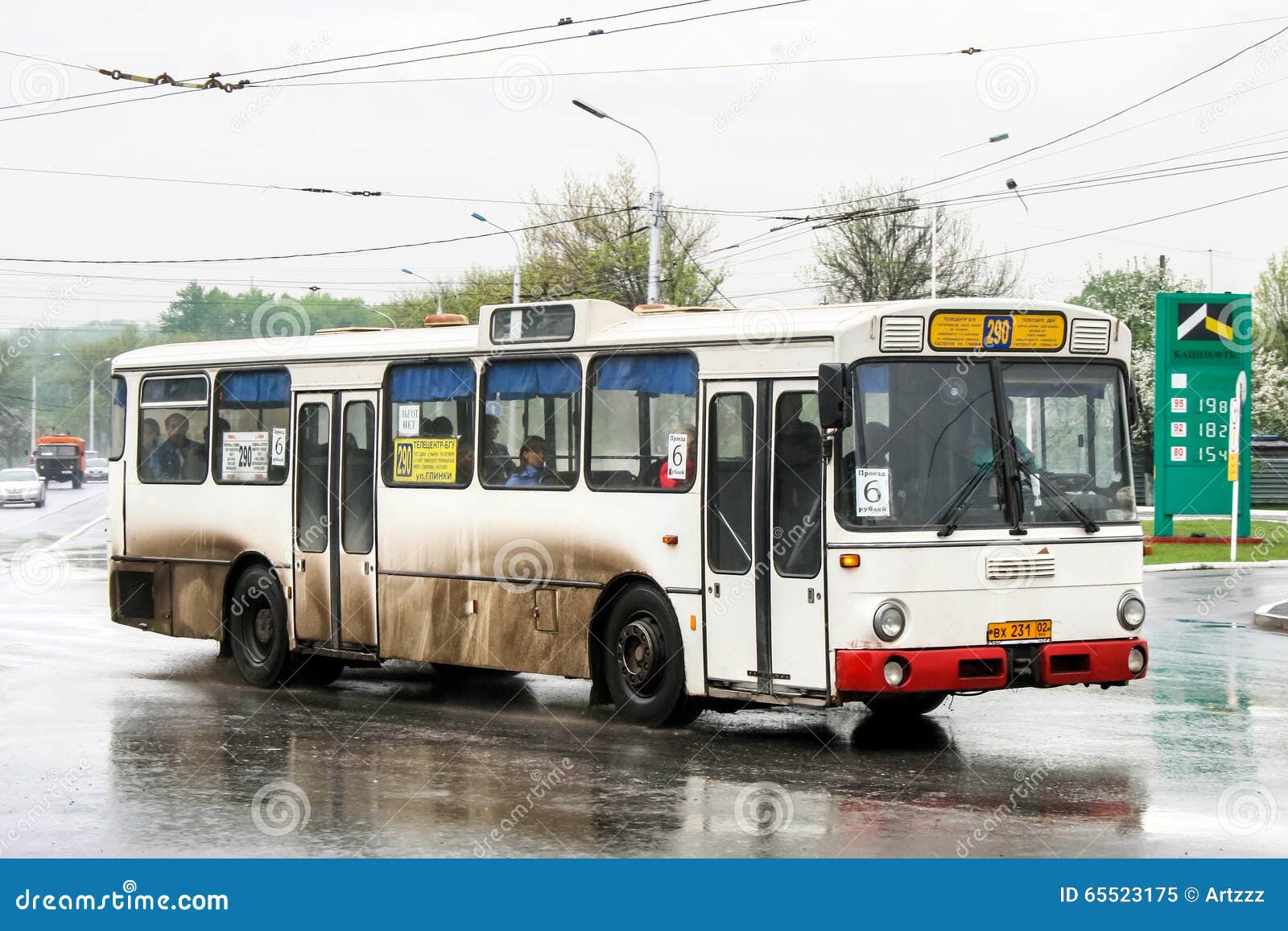 Mercedes-Benz O305 image éditorial. Image du mercedes - 65523175