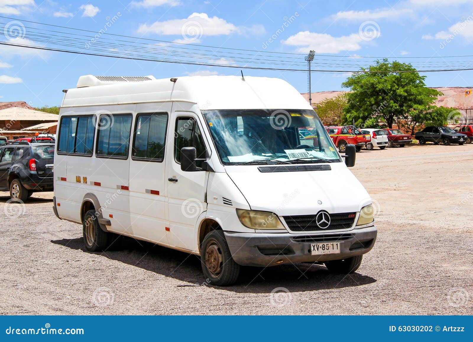 Mercedes-Benz Sprinter fotografía editorial. Imagen de coche - 63030202