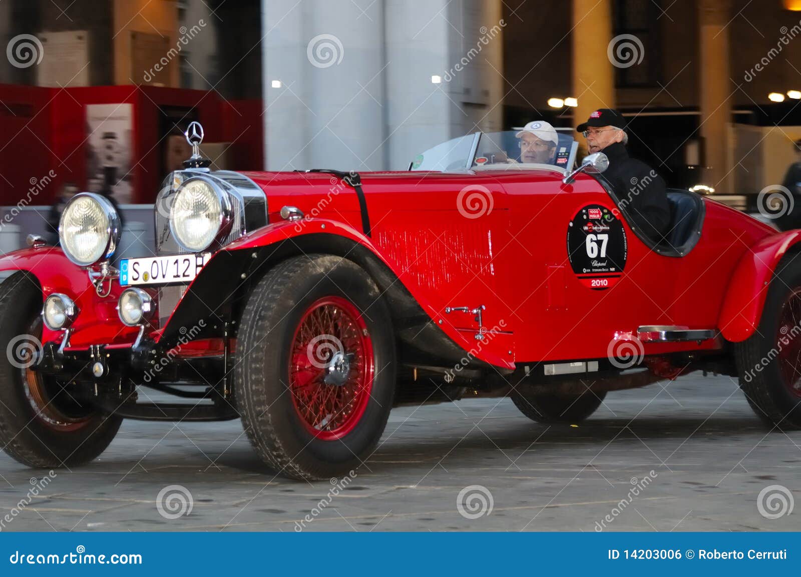 Mercedes Benz SS at 1000 Miglia Editorial Photo - Image of piazza, tyre ...