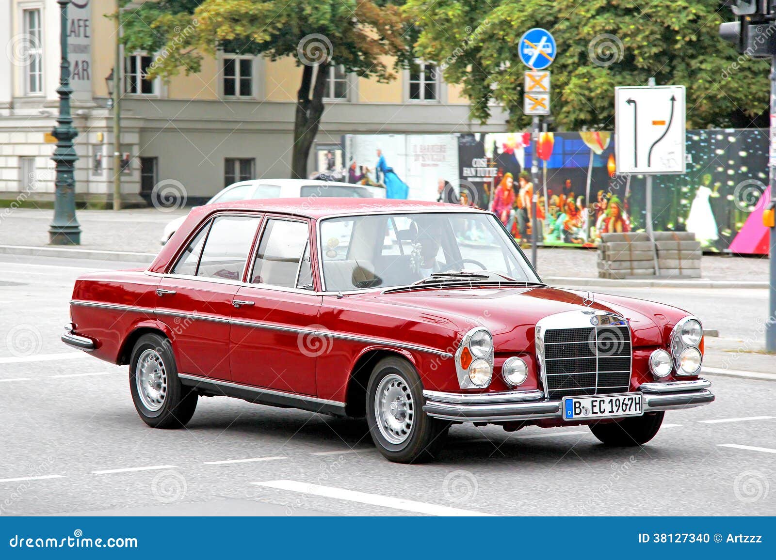 Mercedes-Benz W108 250S editorial image. Image of classic - 38127340
