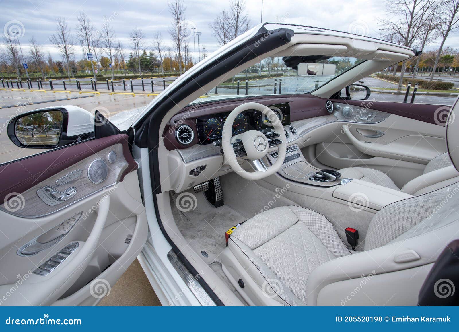 Mercedes E 300 Cabriolet Interior Editorial Stock Photo - Image of ...