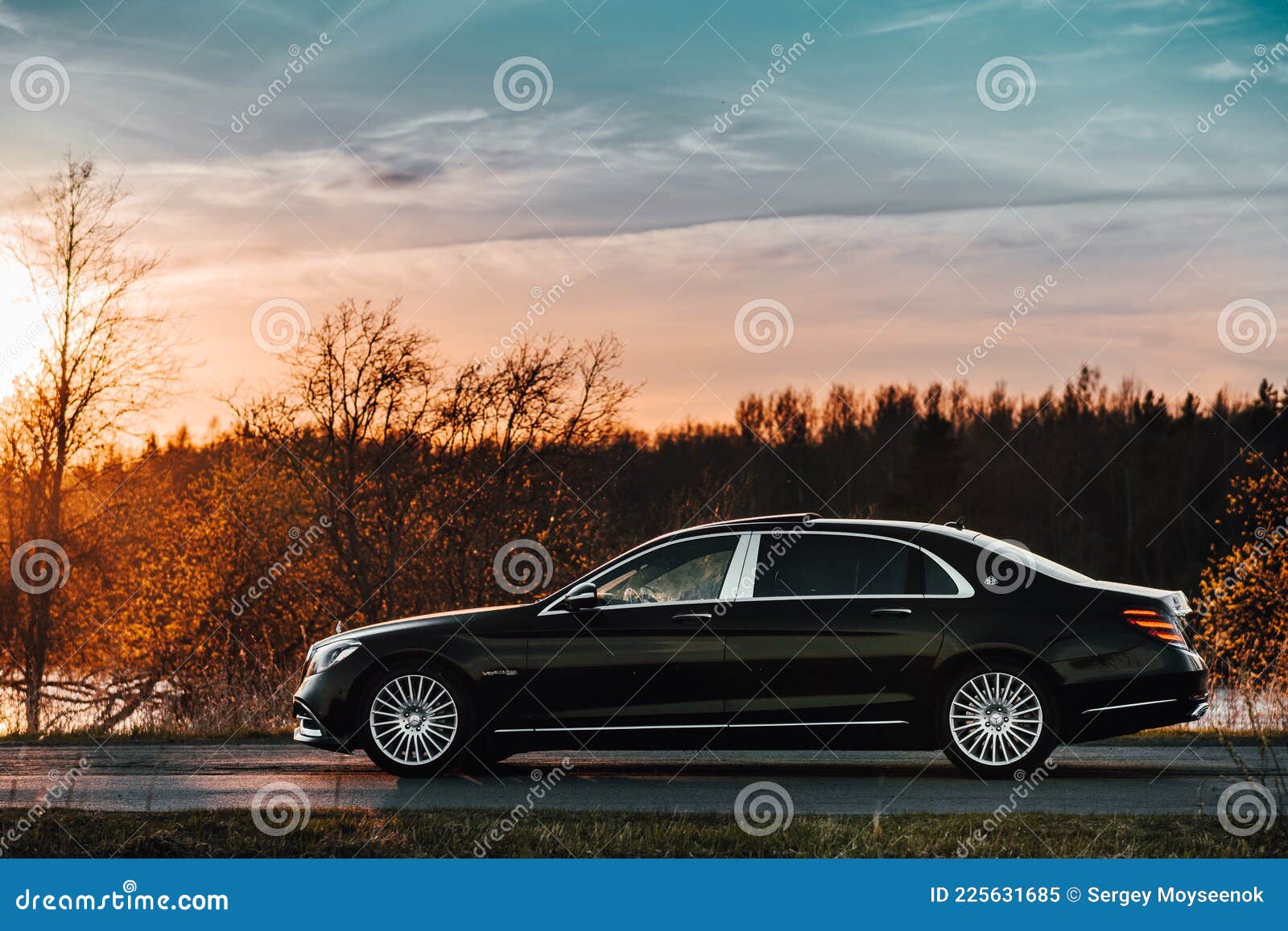 Mercedes-Maybach S500 editorial image. Image of vehicle - 225631685