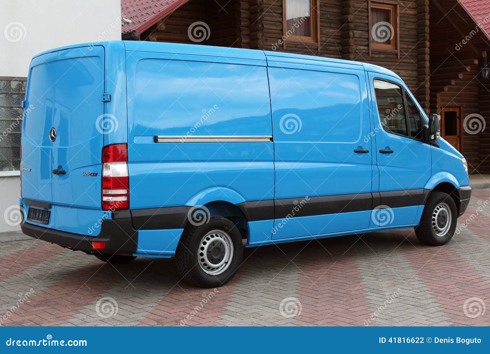 Mercedes Sprinter 313 CDI 2009 Blue Editorial Photography - Image of ...