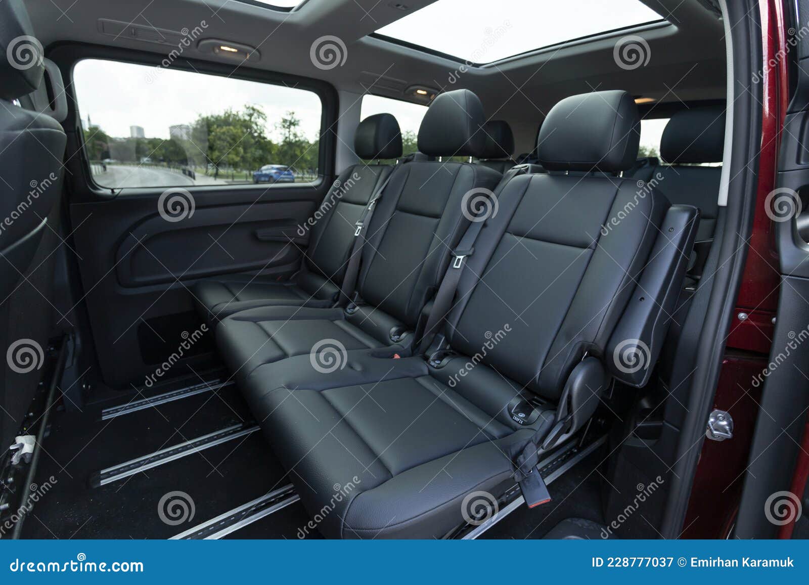 Mercedes Vito 124 Cdi Tourer Editorial Photography - Image of benz ...