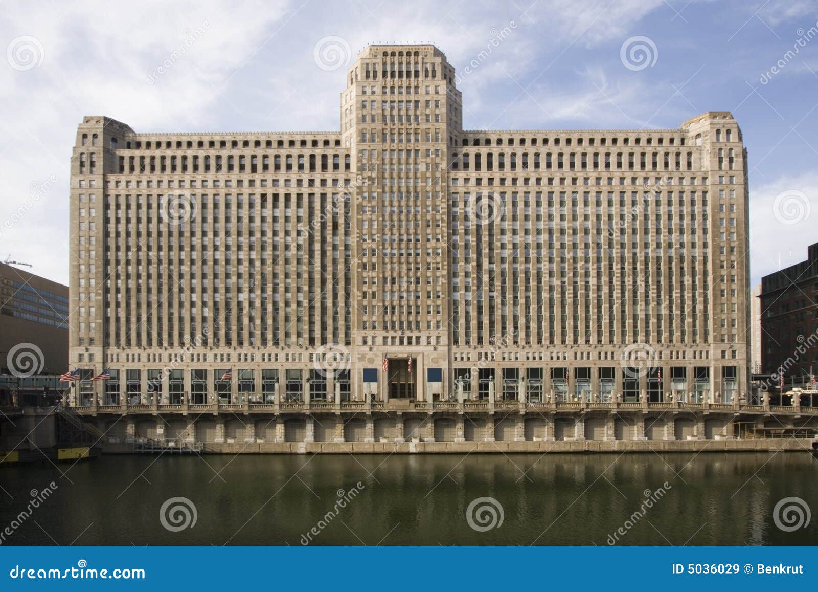 Merchandise Mart stock image. Image of built, illuminated - 5036029
