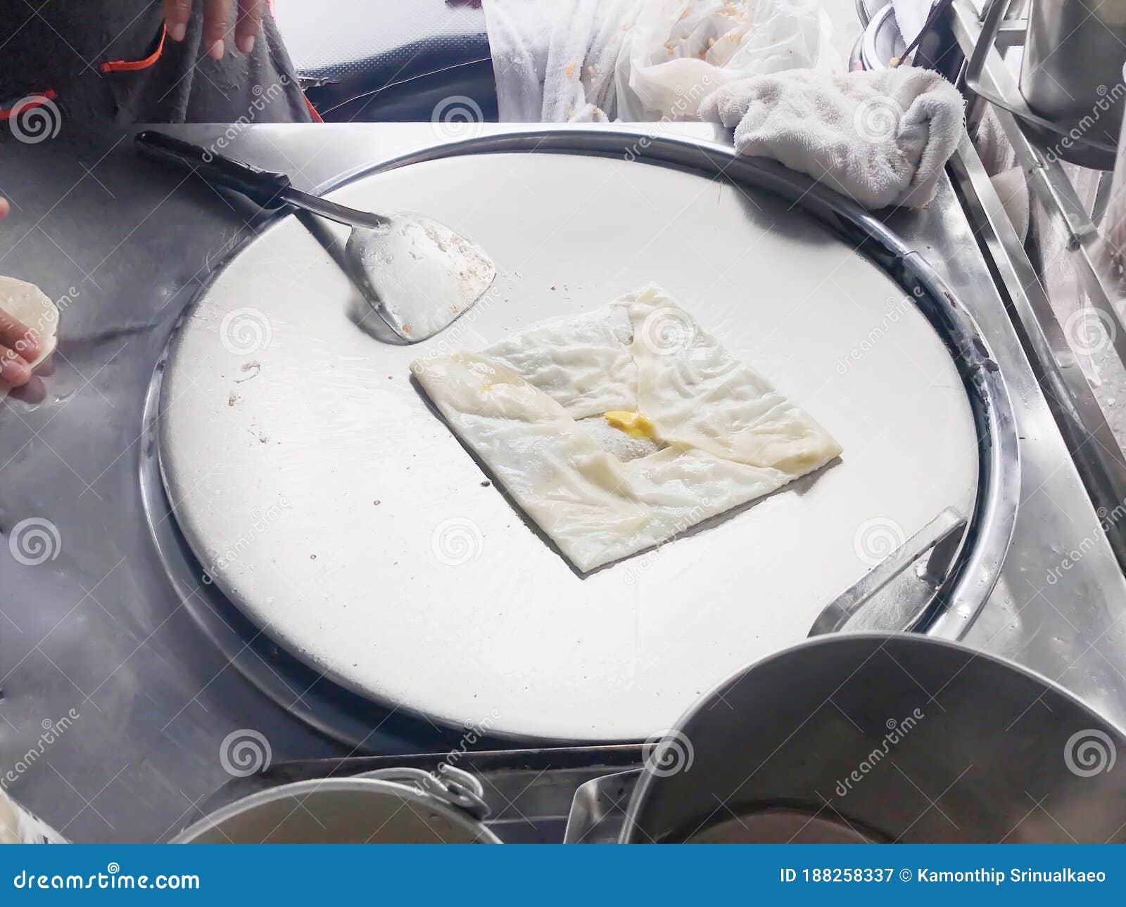 Merchants Frying Roti on a Hot Frying Pan Stock Image - Image of roti ...