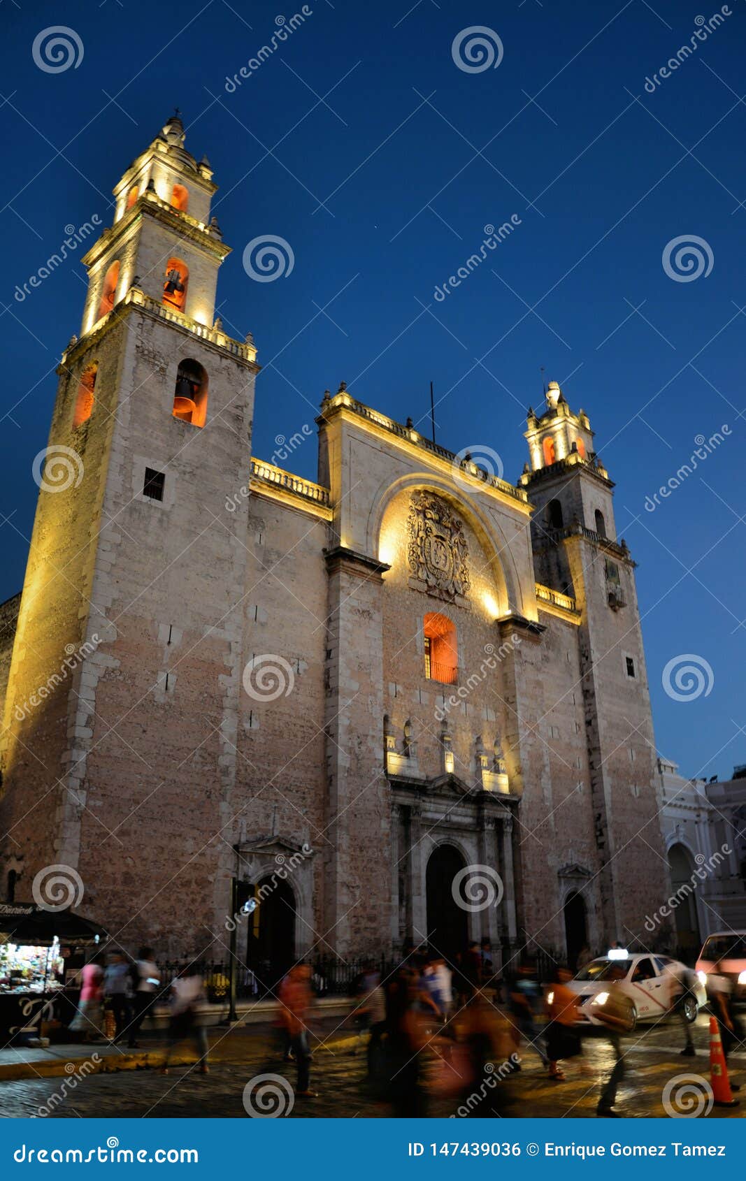 Merida Cathedral at night editorial photo. Image of mass - 147439036