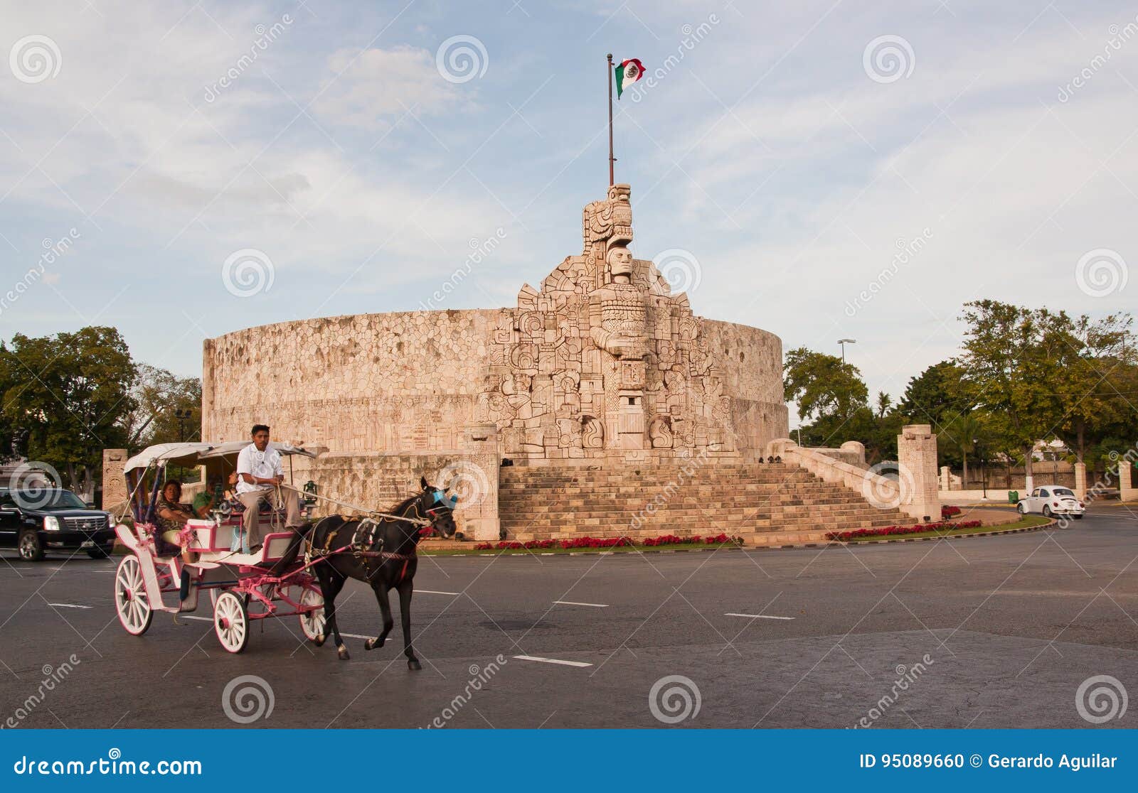 Merida Yucatan December 2008 Flag Monument Editorial Image - Image of ...