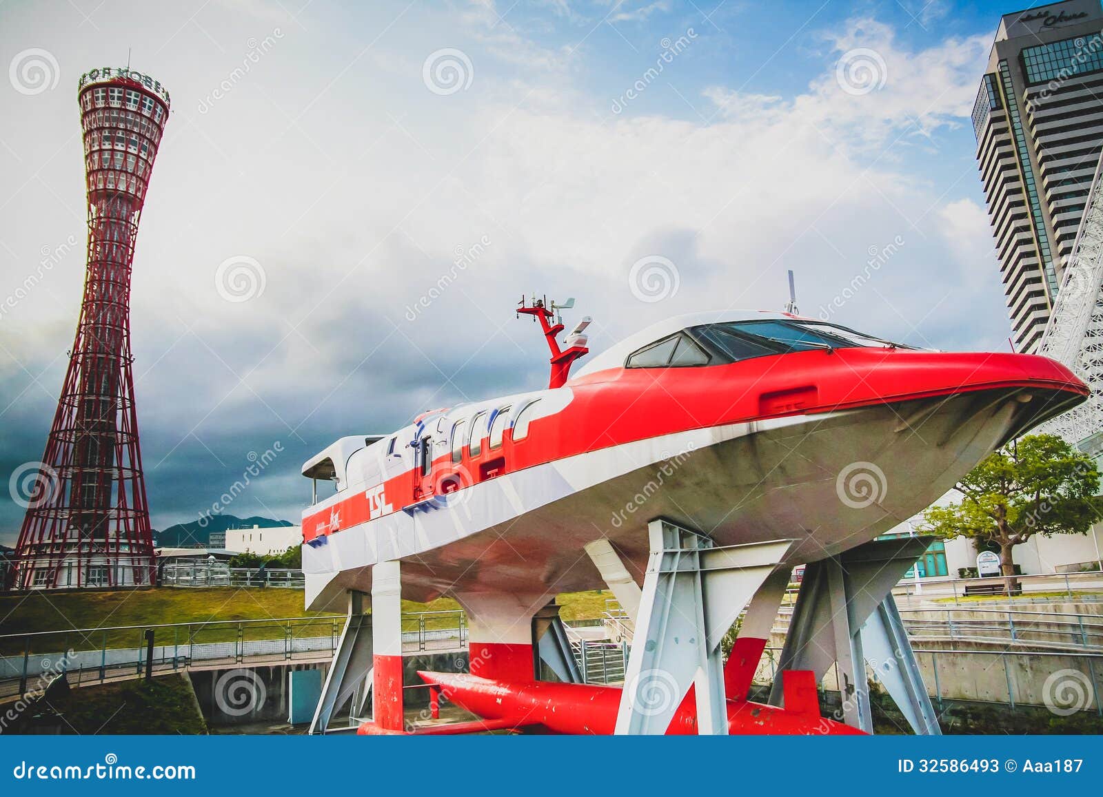 Merikan Park in Kobe, Japan Editorial Stock Photo - Image of port ...