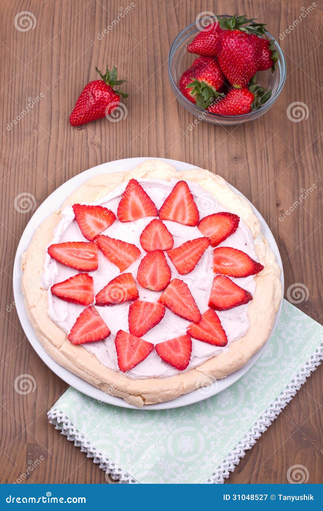 Meringue with strawberries stock image. Image of cake - 31048527