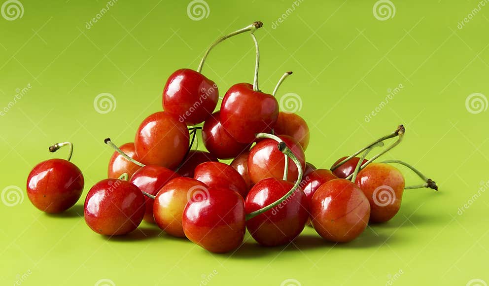 Merise photo stock. Image du délicieux, agriculture, vitamines - 25487466