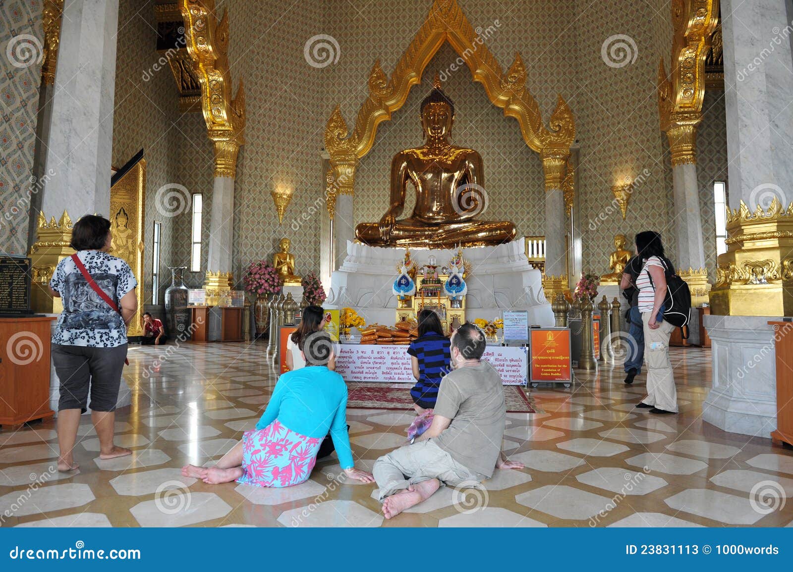 Merit Makers at a Buddhist Temple Editorial Stock Photo - Image of gold ...