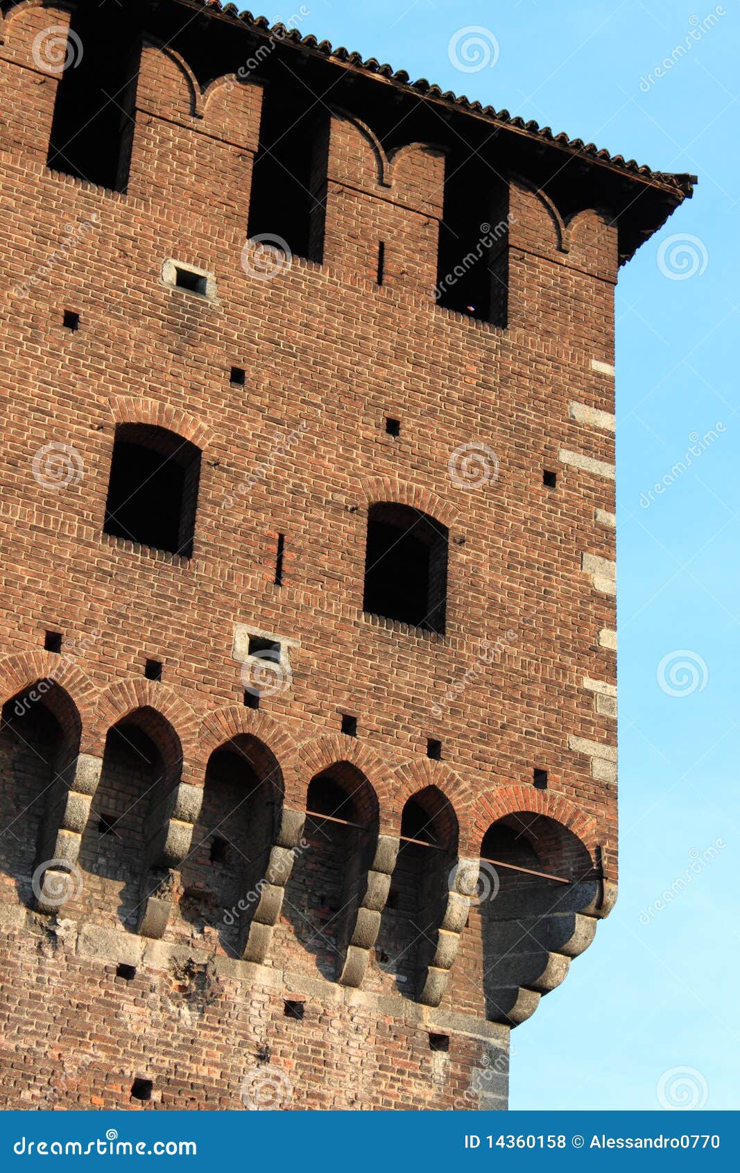 Merli del castello fotografia stock. Immagine di storico - 14360158