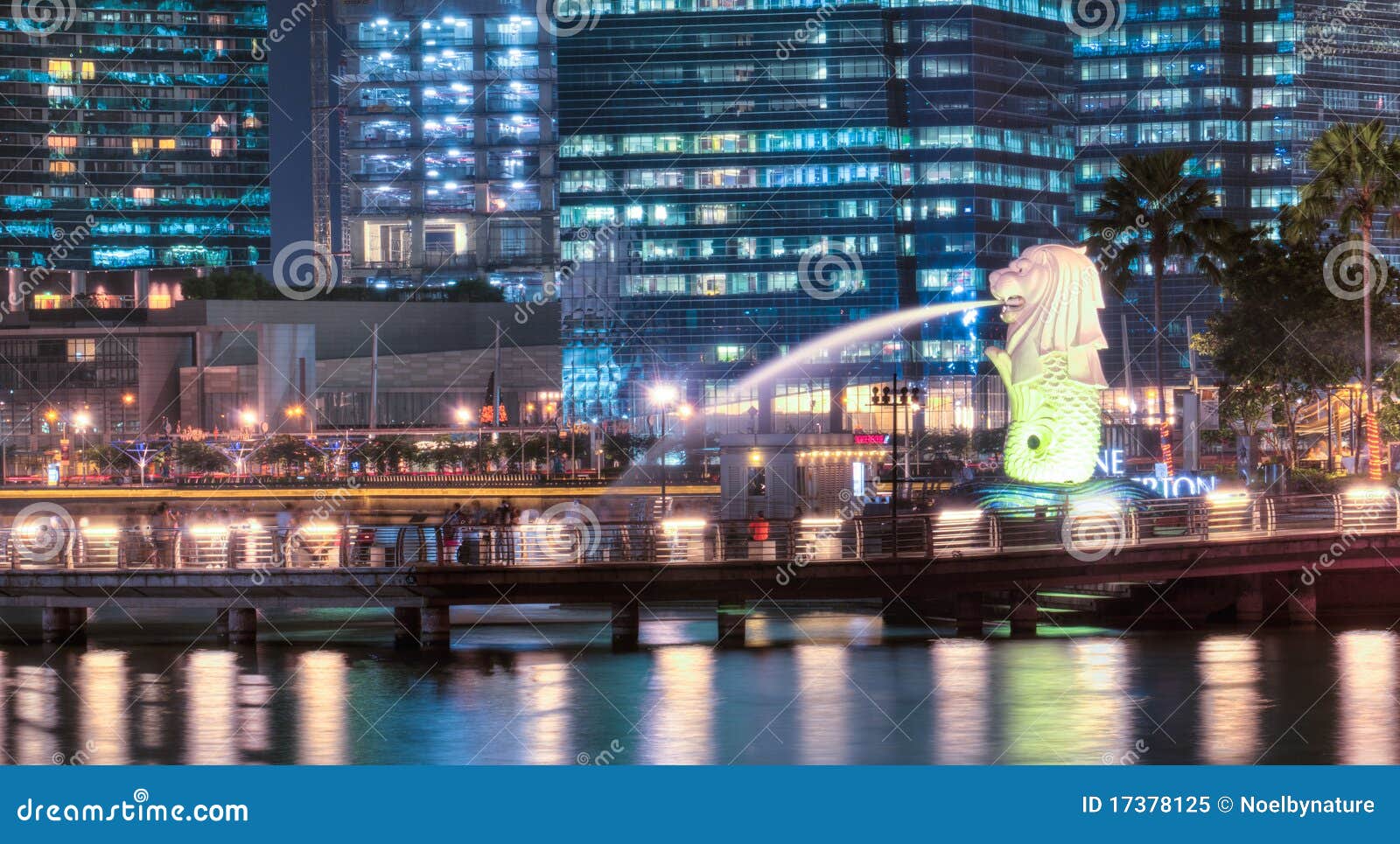 Merlion by night editorial image. Image of asia, exterior - 17378125