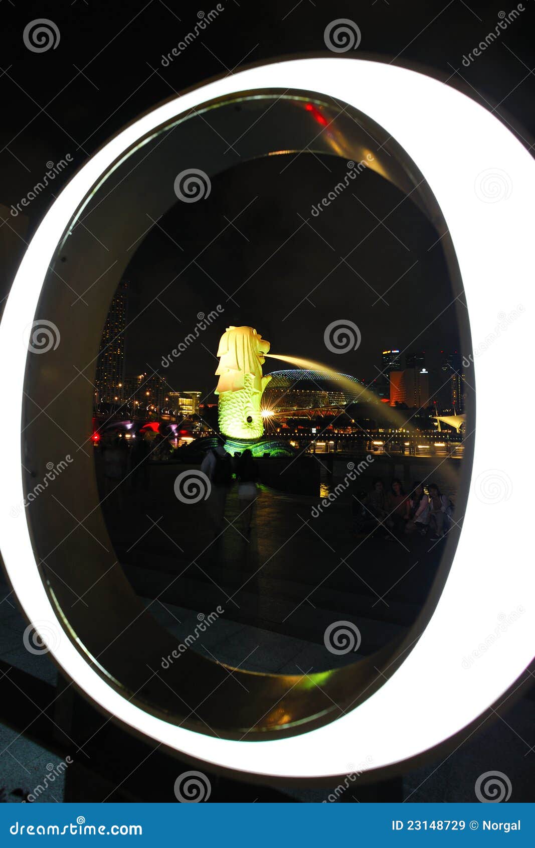 Merlion at night editorial stock image. Image of river - 23148729