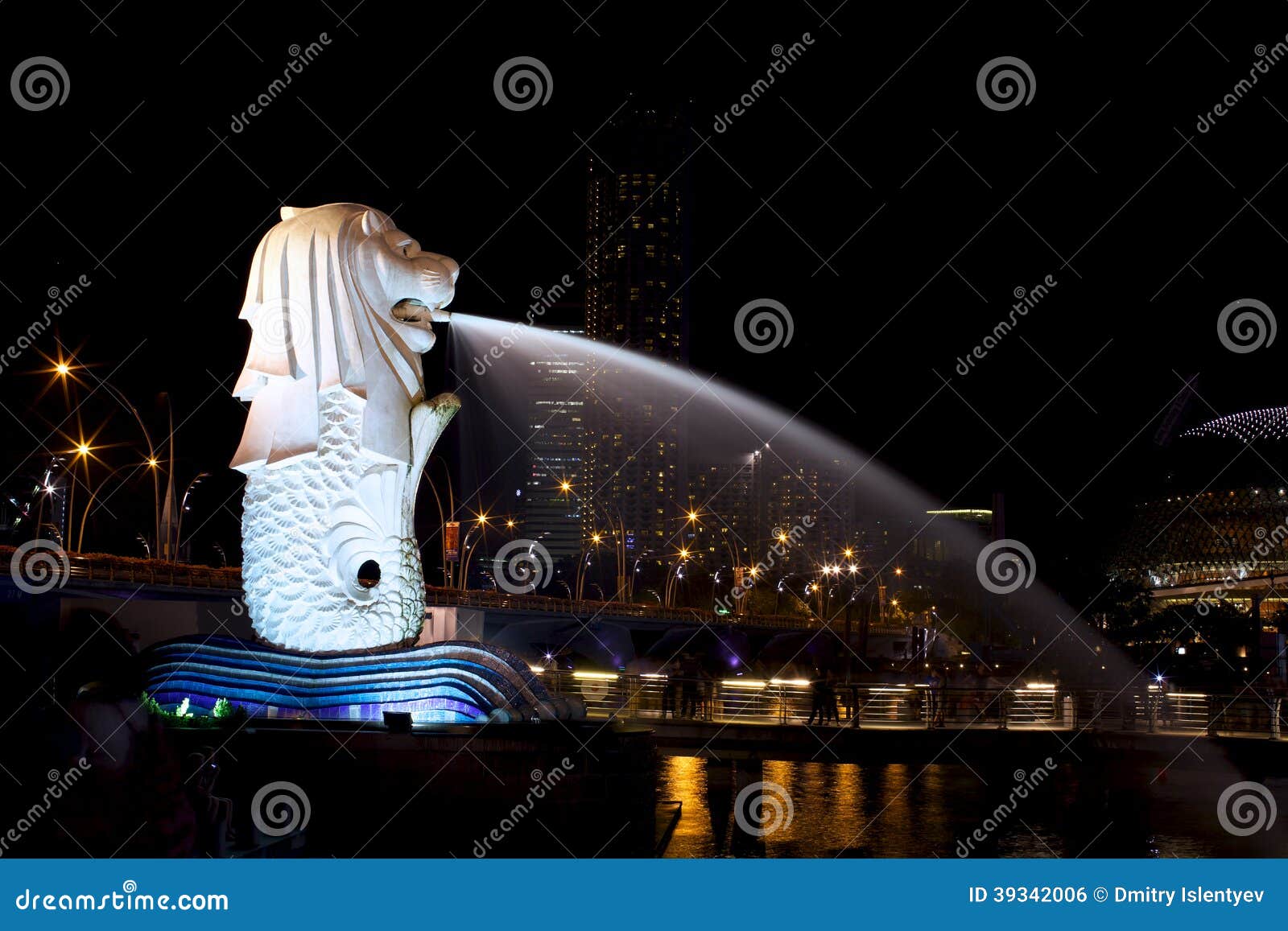 Merlion editorial photo. Image of head, night, pier, monument - 39342006
