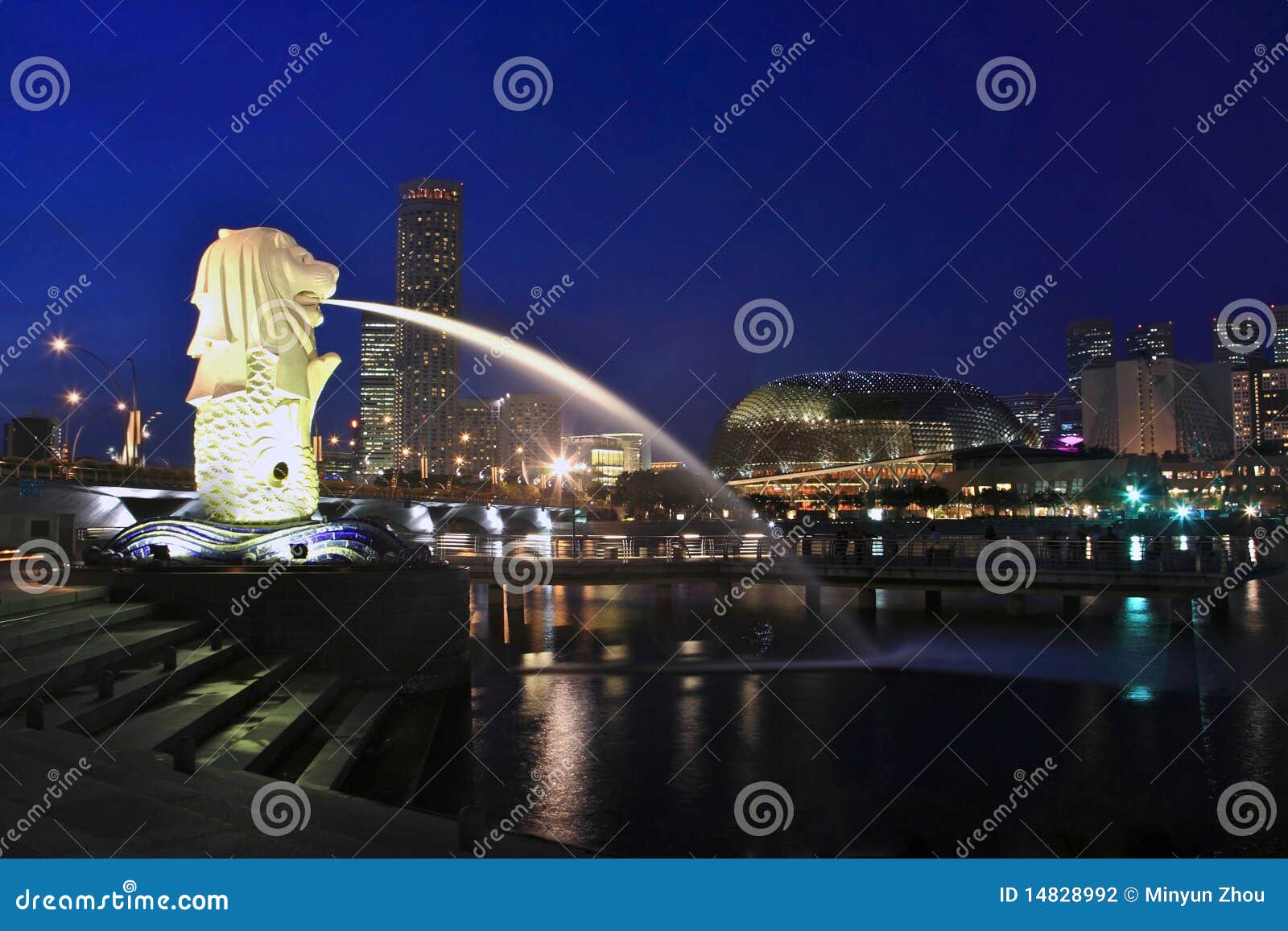Merlion Park.Singapore Skyline Editorial Photography - Image of blue ...