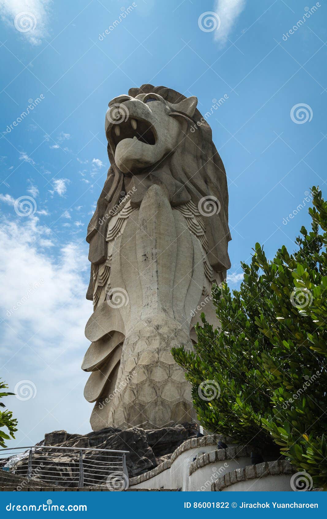 Merlion in Sentosa editorial photography. Image of symbol - 86001822
